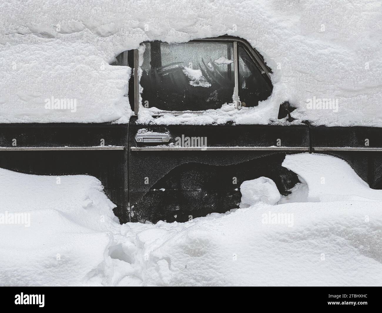Extreme snowfall buried cars hi-res stock photography and images - Alamy