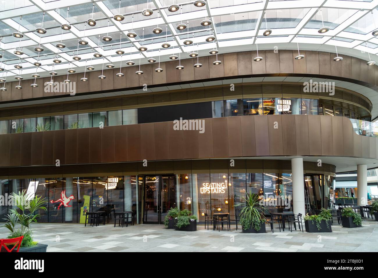 Gordon ramsay restaurant hi-res stock photography and images - Alamy