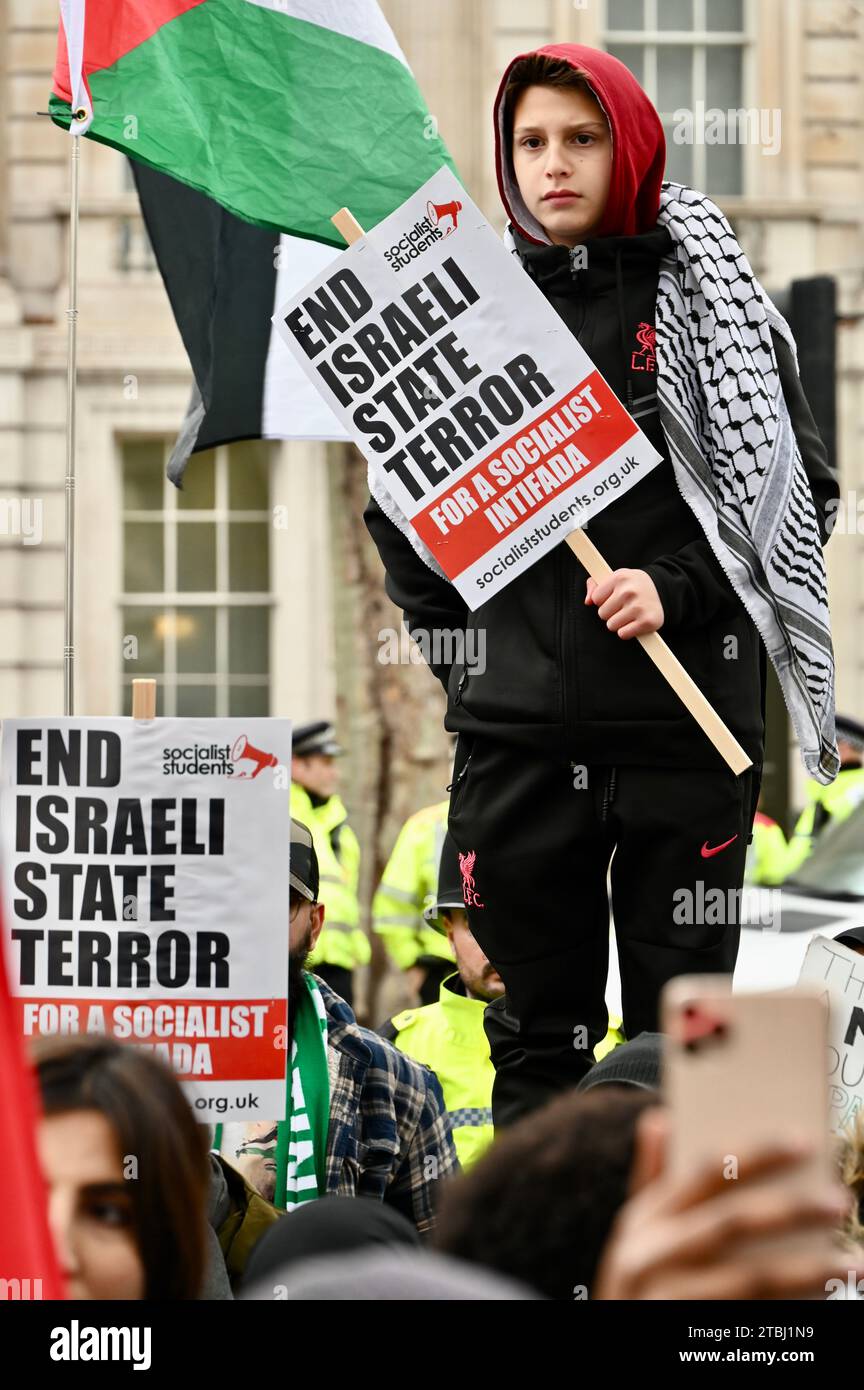 London, UK. London School & Uni one day strike, mass student walkout ...