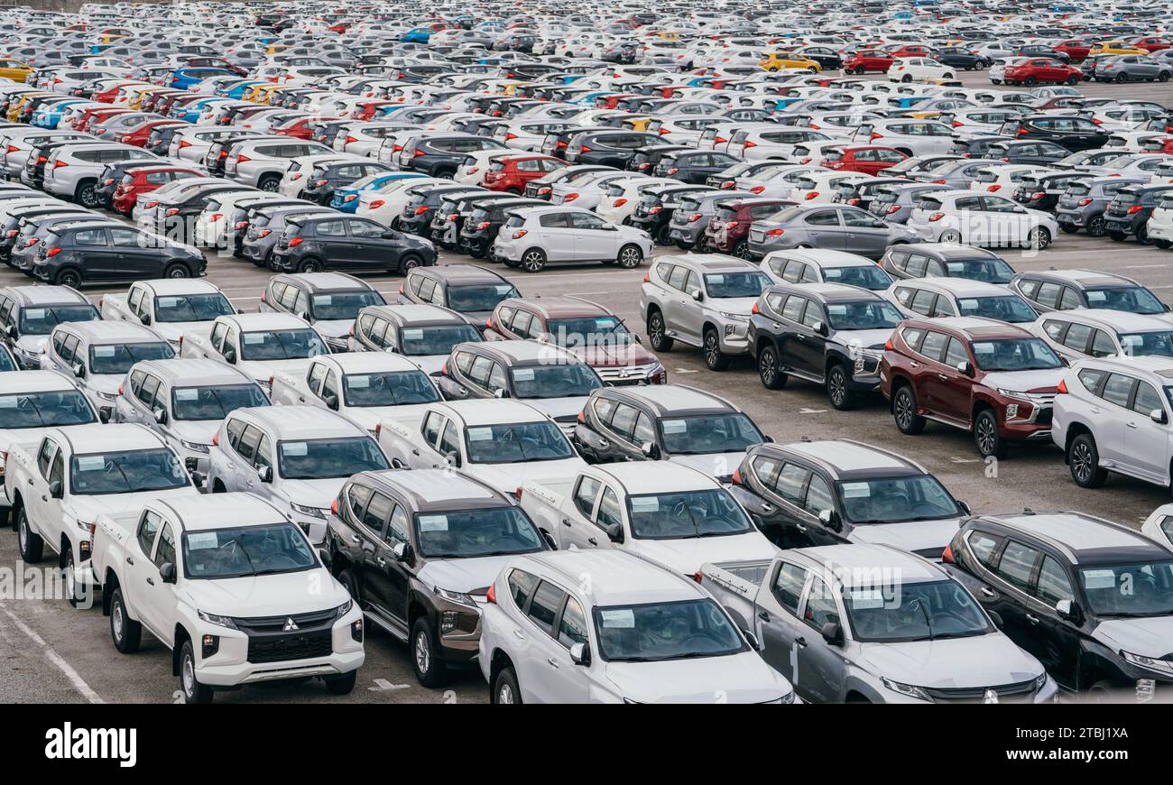 Witness the seamless parking and transportation of new hatchbacks from ...