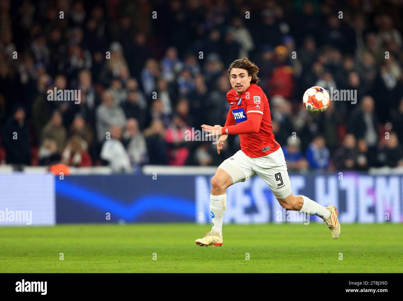 Copenhagen, Denmark. 06th Dec, 2023. Alexander Lind (9) of Silkeborg IF ...
