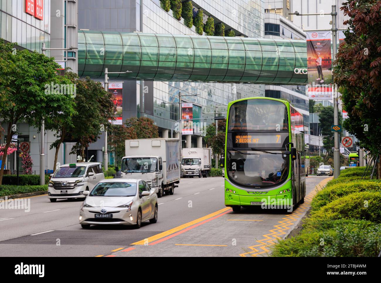 Orchard road traffic singapore hi-res stock photography and images - Alamy
