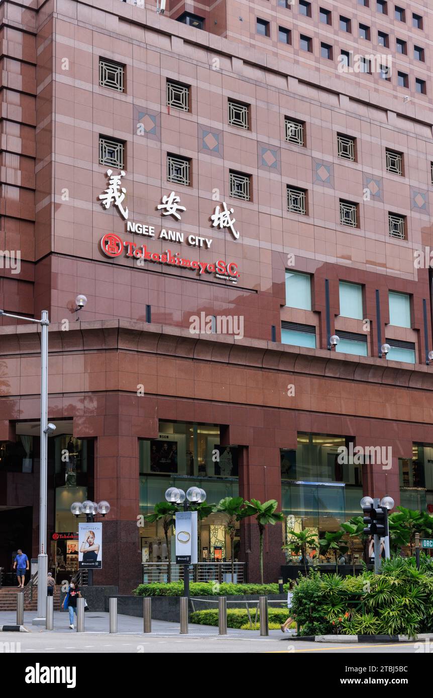 Ngee ann city hi-res stock photography and images - Alamy