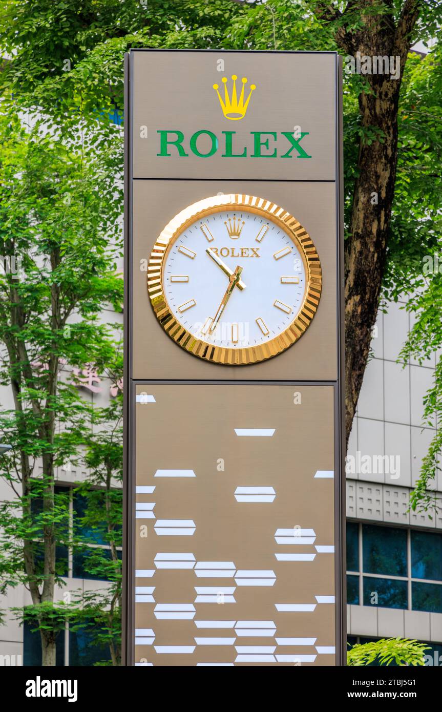 Road clock hi-res stock photography and images - Alamy