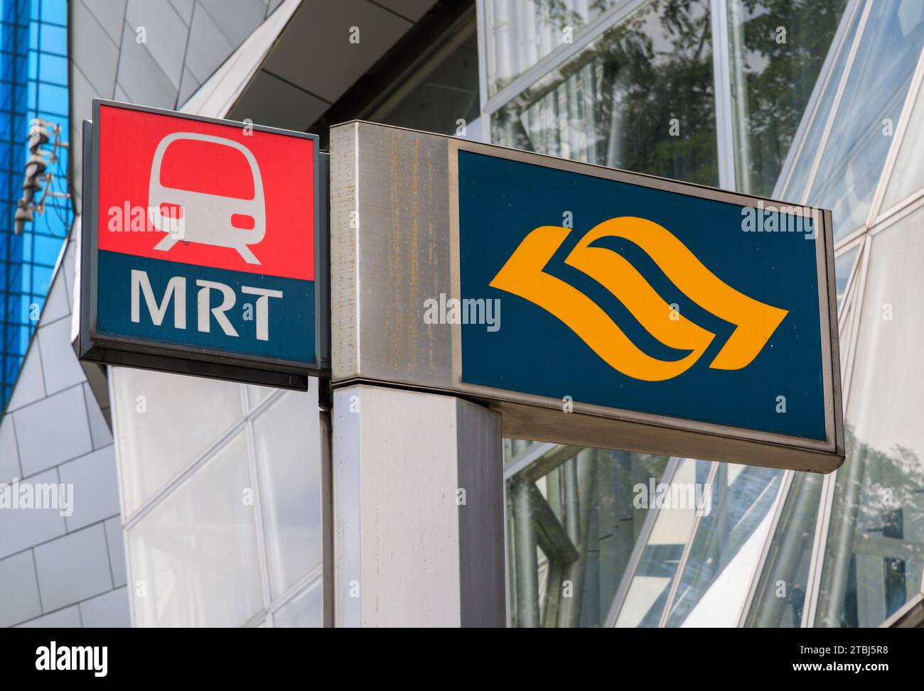 NS22 Orchard MRT Station, Orchard Road" Singapore Stock Photo - Alamy