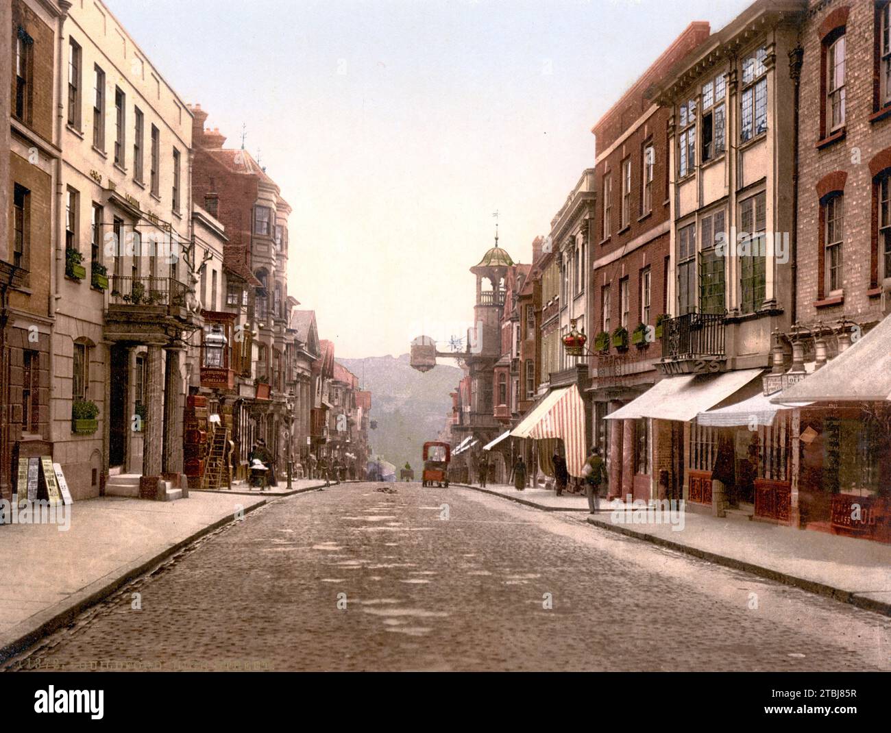 High Street, Guildford, Hauptstadt der historischen Grafschaft Surrey ...