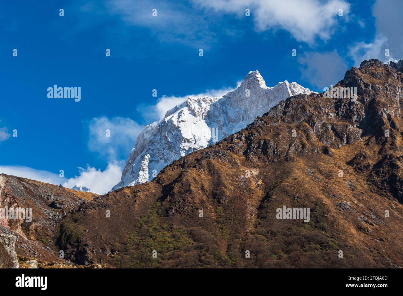 Kumbhakarna himal hi-res stock photography and images - Alamy
