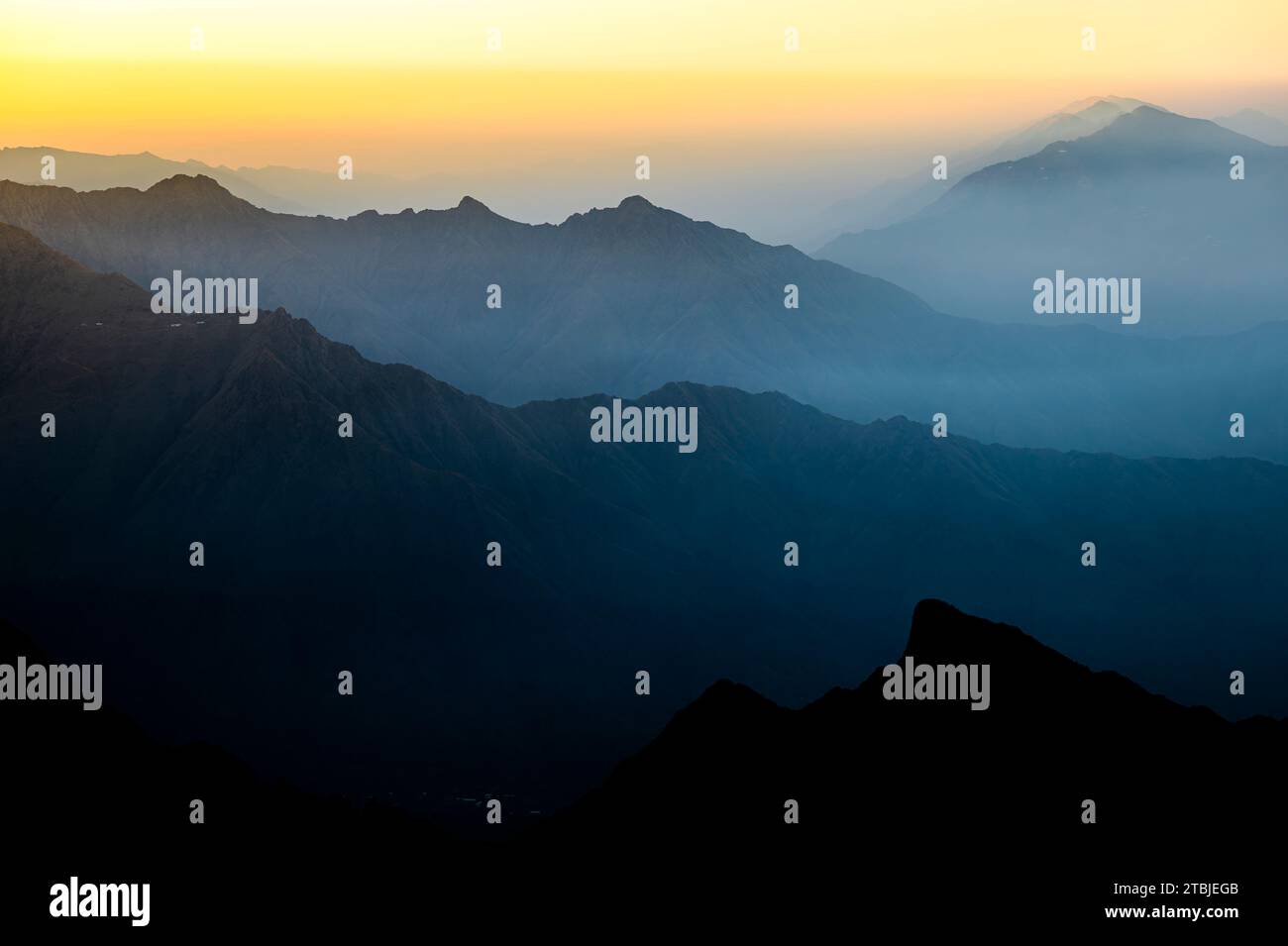 Discover the beauty of Saudi Arabia. Extraordinary landscape of the ...