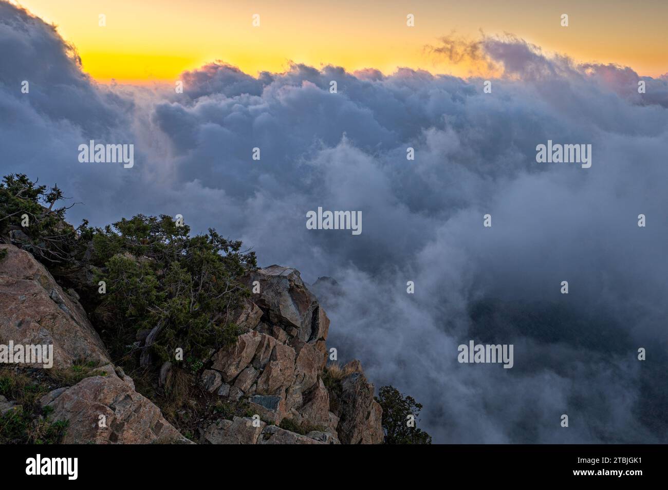 Discover the beauty of Saudi Arabia. Extraordinary landscape of the ...