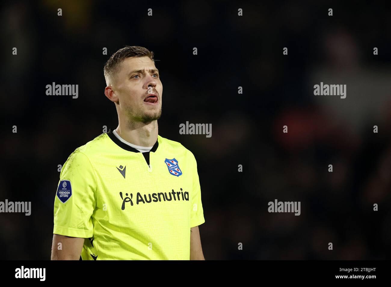 EINDHOVEN - SC Heerenveen goalkeeper Andries Noppert is disappointed ...