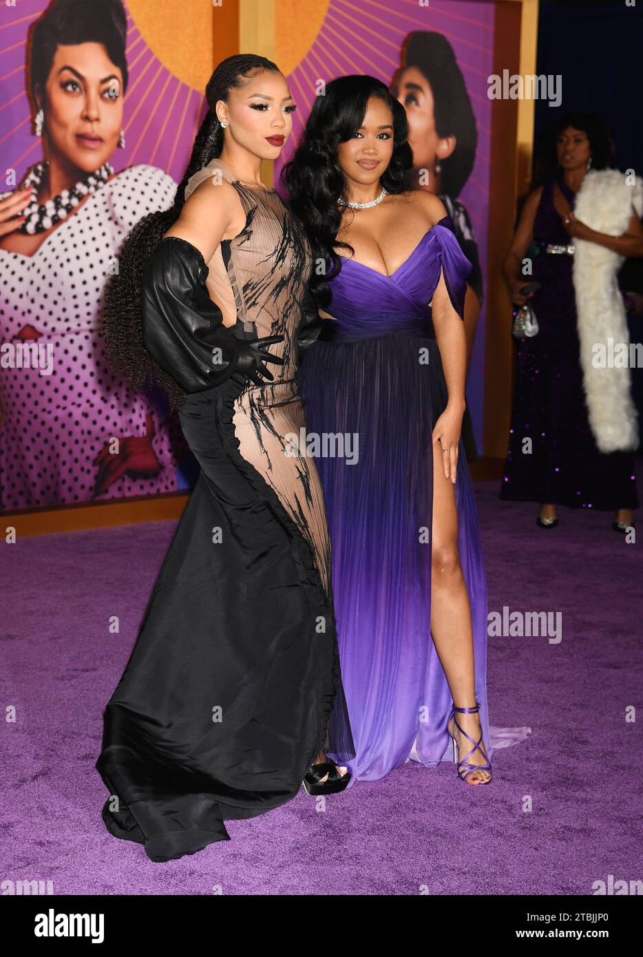 LOS ANGELES, CALIFORNIA - DECEMBER 06: (L-R) Chloe Bailey and Gabriella ...