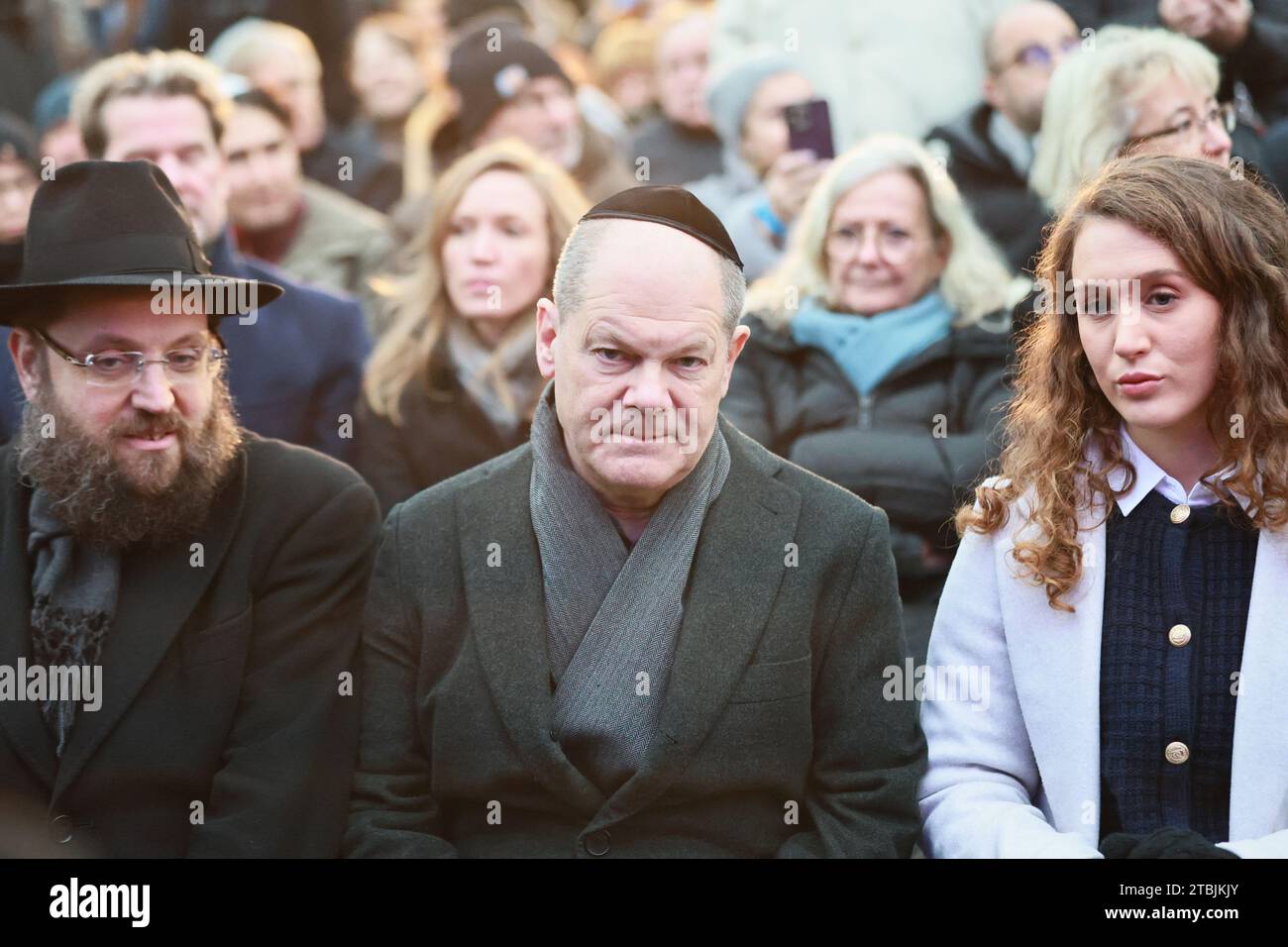 12/07/2023, Berlin, Germany. Rabbi Yehuda Teichtal and Chancellor ...