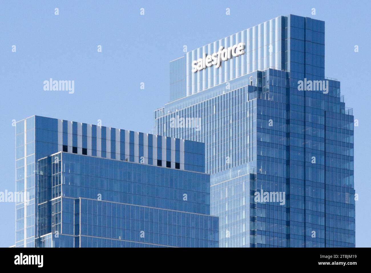 The new Salesforce Tower opens in Chicago, pictured here during ...