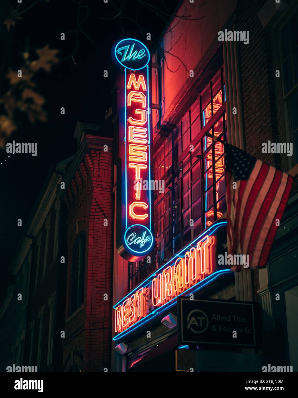 Vintage neon hi-res stock photography and images - Alamy