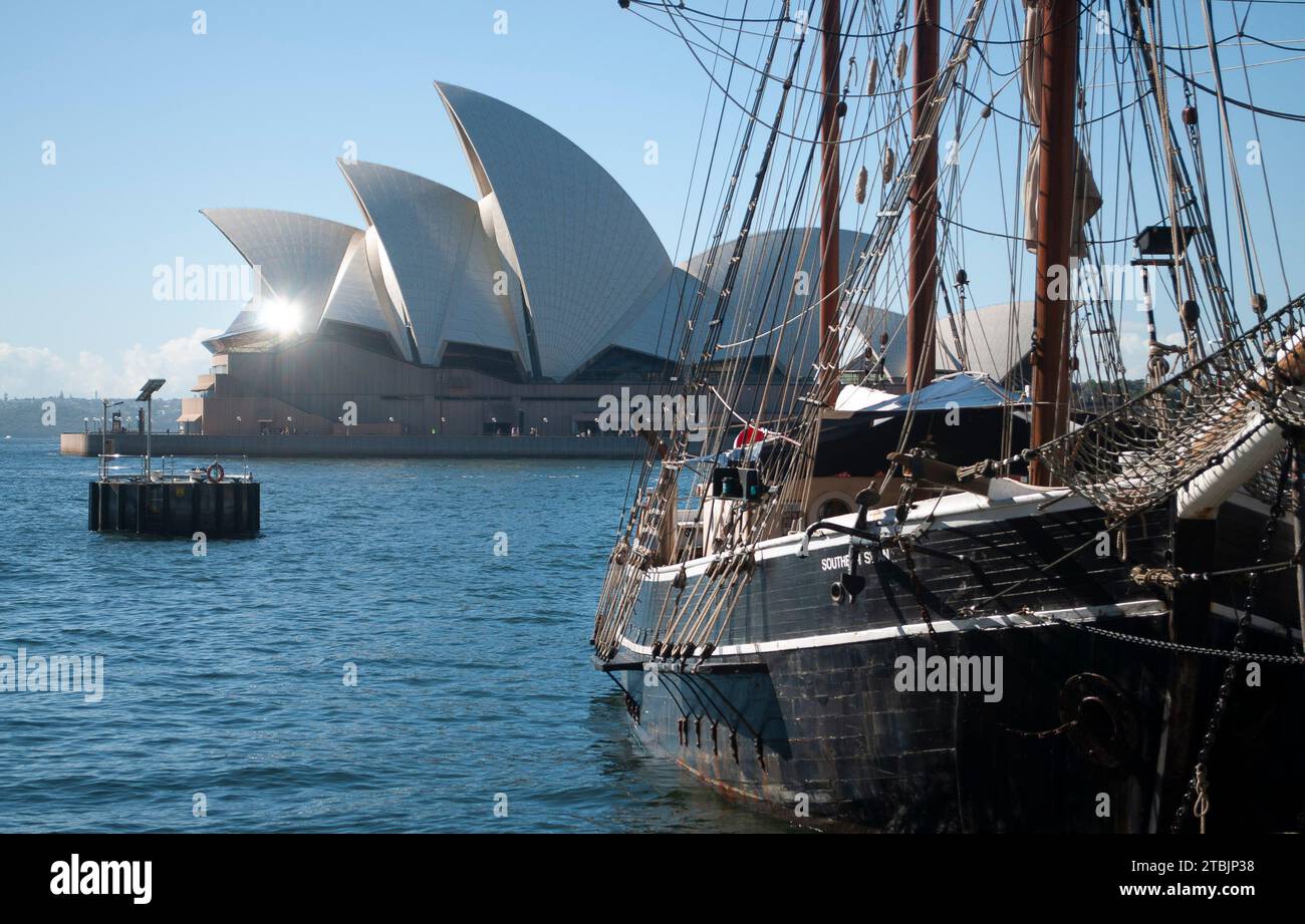 Sails of the sydney opera house hi-res stock photography and images - Alamy