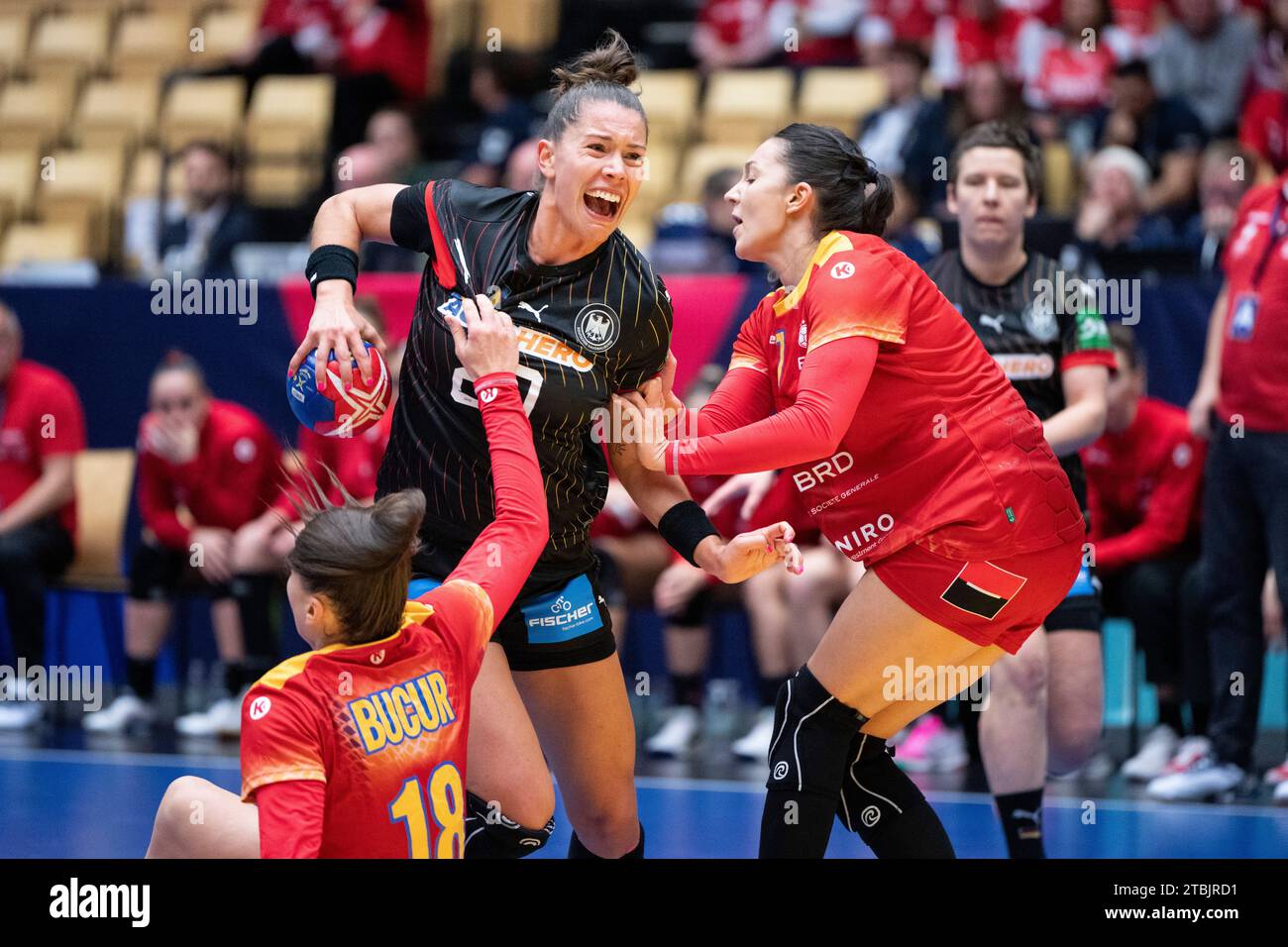 Emily Bölk of Germany in action with Daria Bucur and Eliza Buceschi of ...