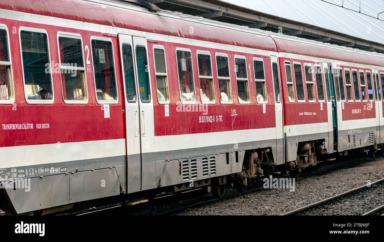 Train at Bucharest North Railway Station (Gara de Nord Bucuresti Stock ...