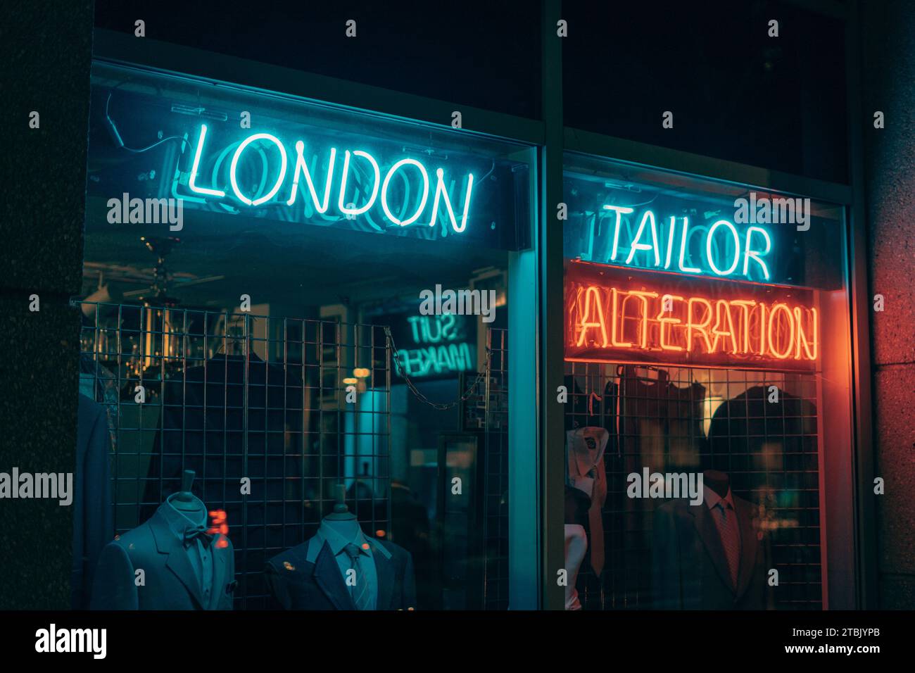 Tailor vintage hi-res stock photography and images - Alamy