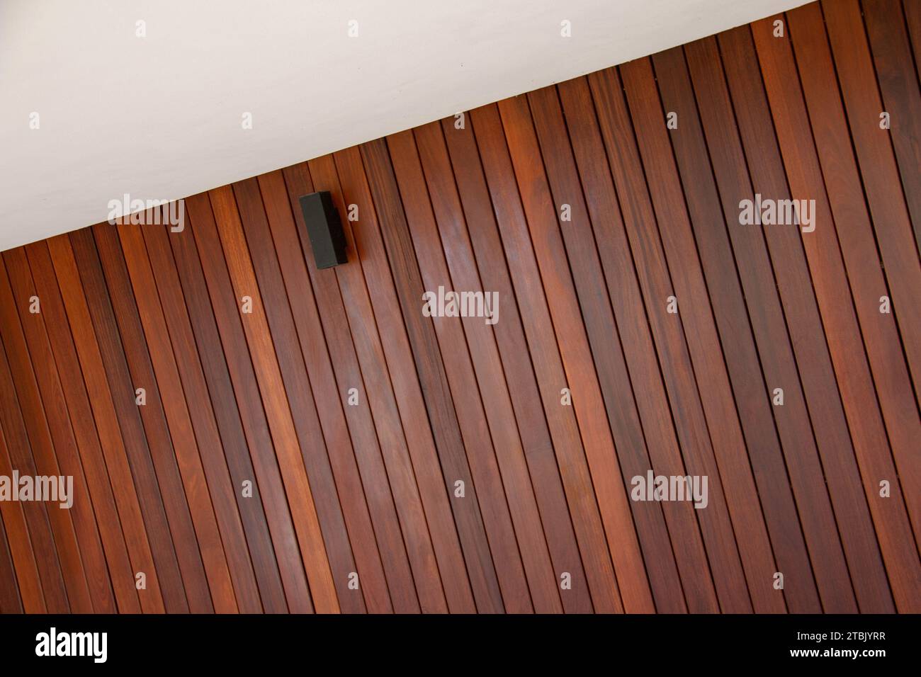 Ipe cladding hi-res stock photography and images - Alamy
