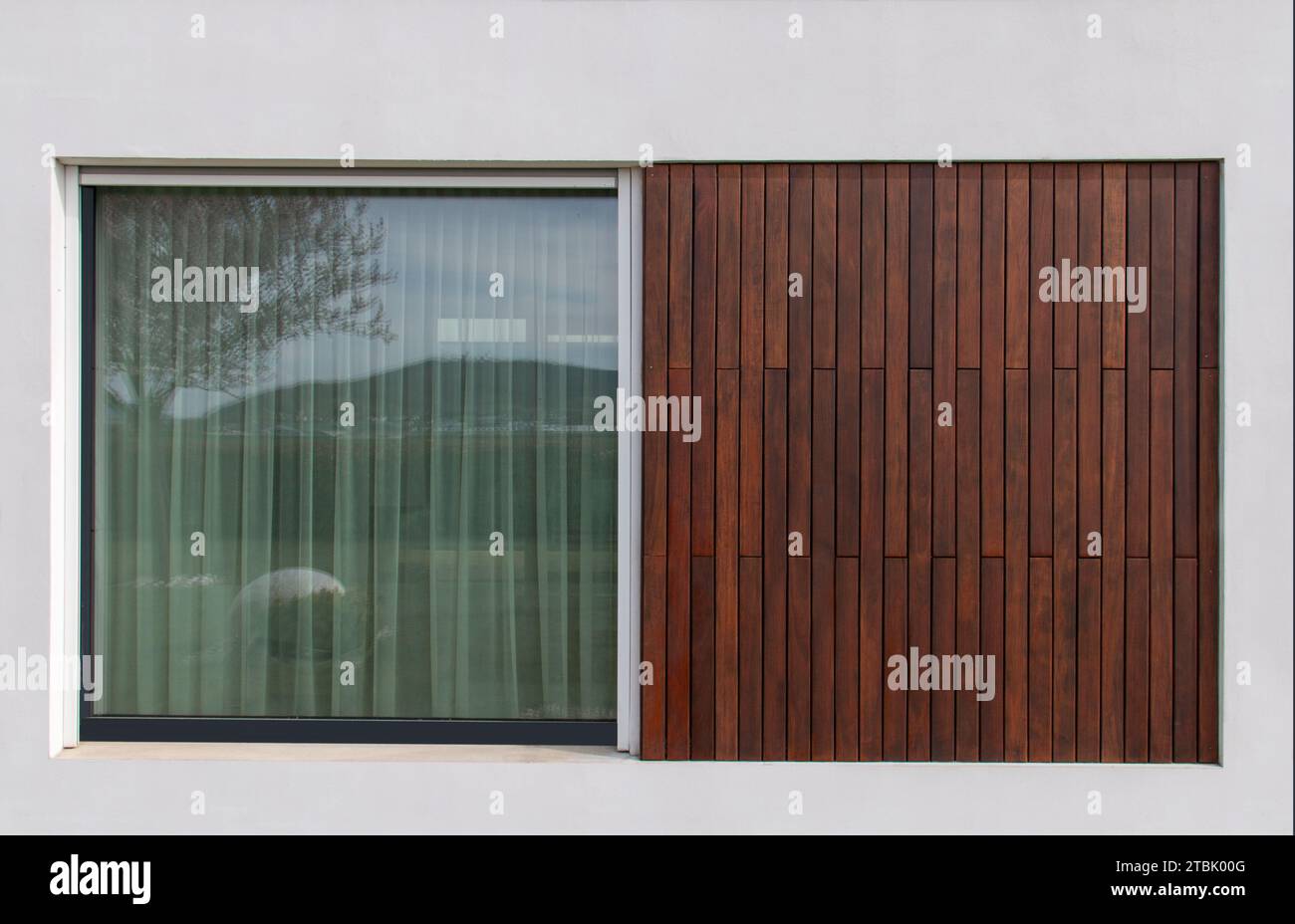 Cladding in teak hi-res stock photography and images - Alamy