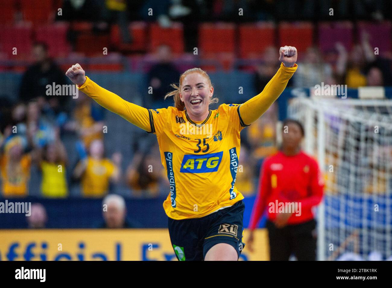 Cameroon national womens handball team hi-res stock photography and images - Alamy