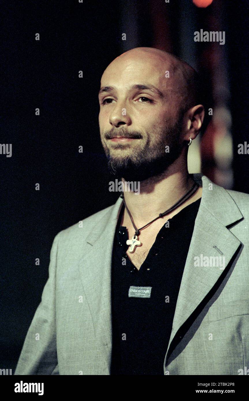 Milan Italy 1999-11-18 : Alex Baroni, Italian singer, during the live ...