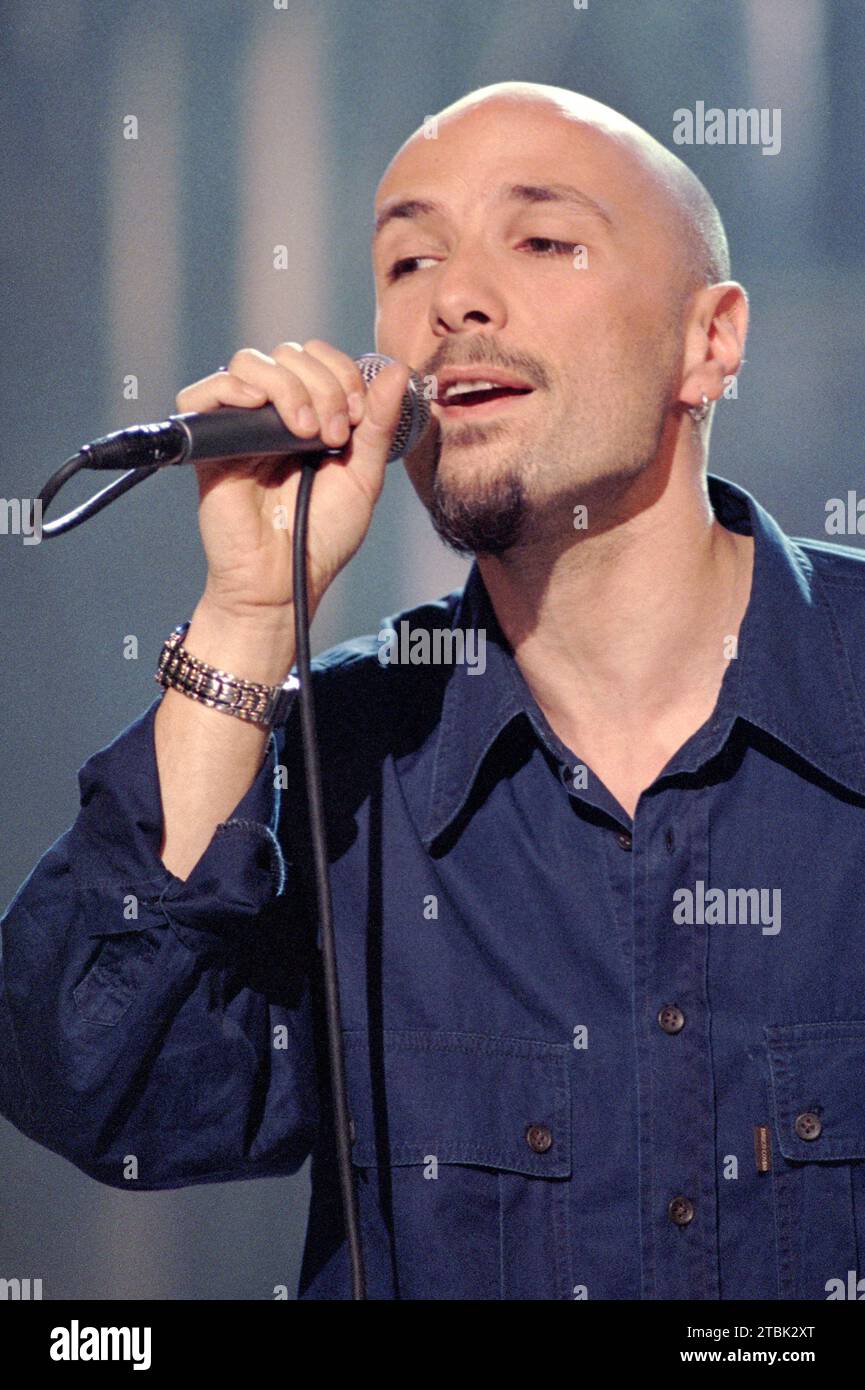 Alex baroni photographs 1997 hi-res stock photography and images - Alamy