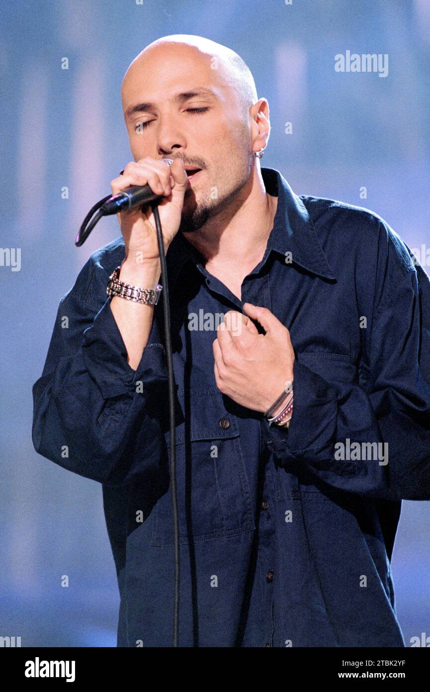 Alex baroni photographs 1997 hi-res stock photography and images - Alamy