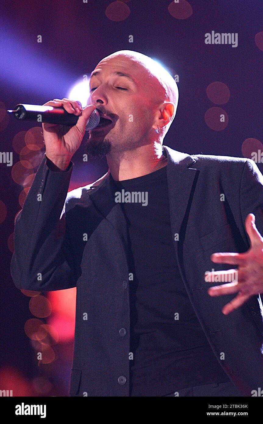 Alex baroni photographs 2001 hi-res stock photography and images - Alamy