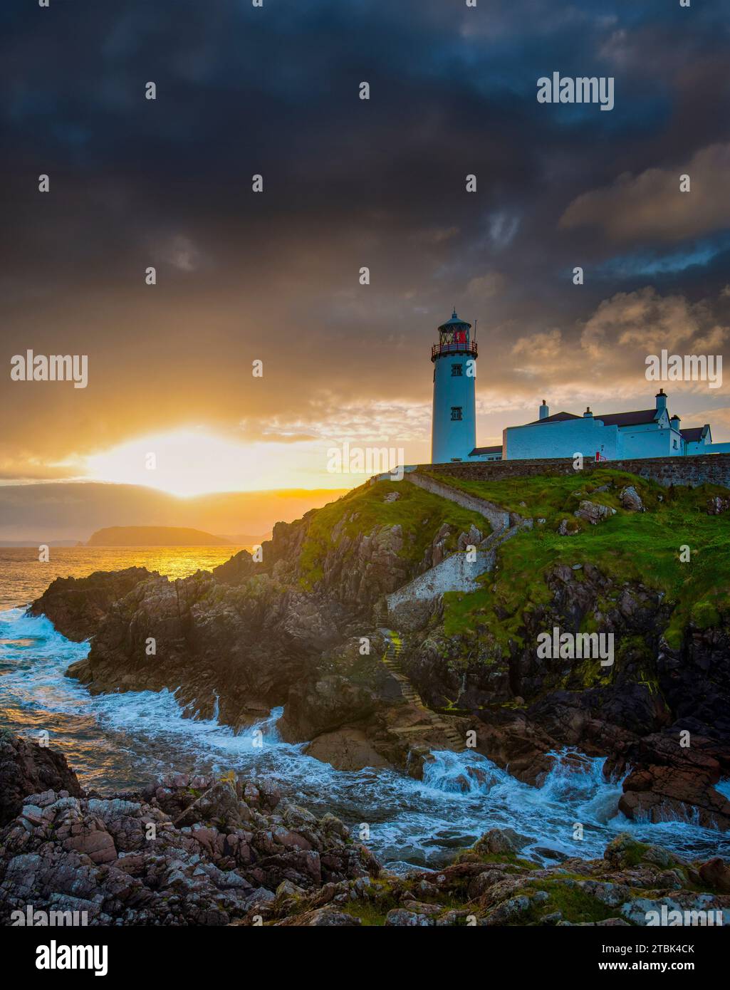 Sunrise at Fanad Lighthouse, Fanad Head, County Donegal, Ireland Stock ...