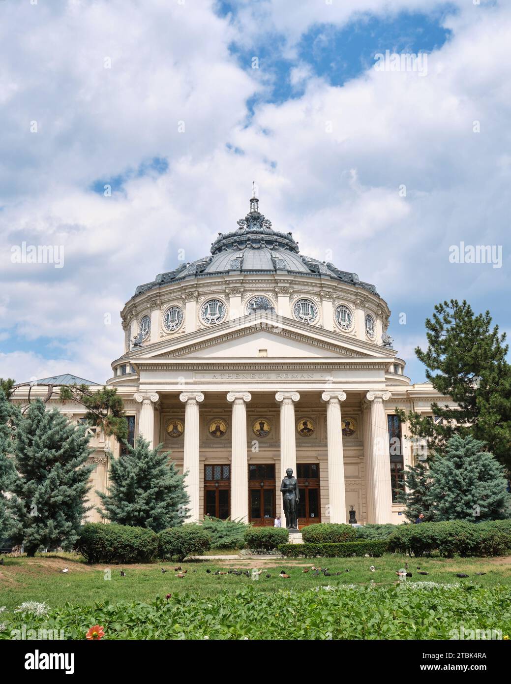 Romanian Athenaeum (Ateneul Roman), a landmark in Bucharest, Romania ...