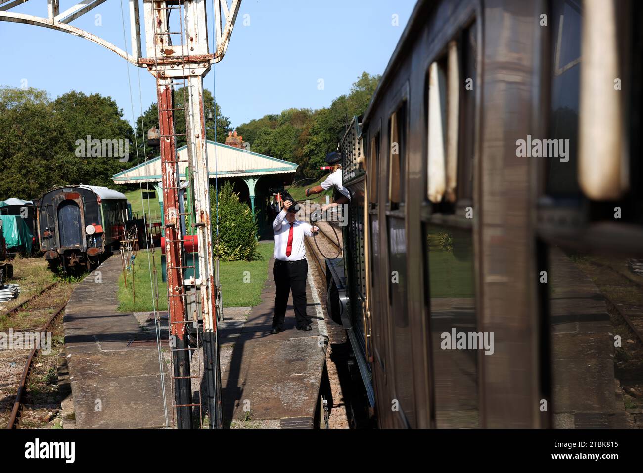 Bluebell railway sheffield park station hi-res stock photography and ...