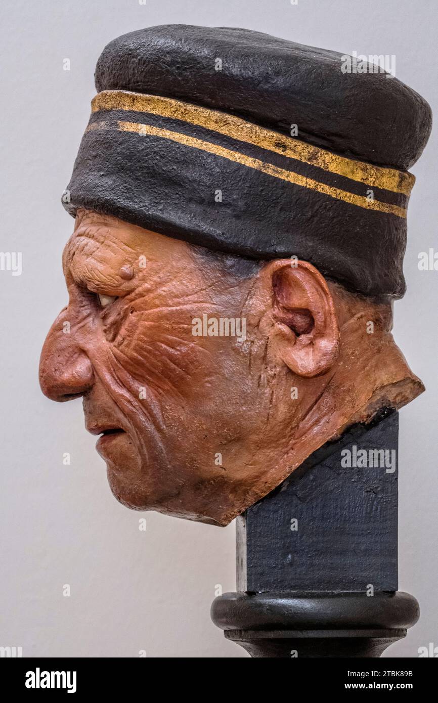 Head of old man jupiter or jove hi-res stock photography and images - Alamy