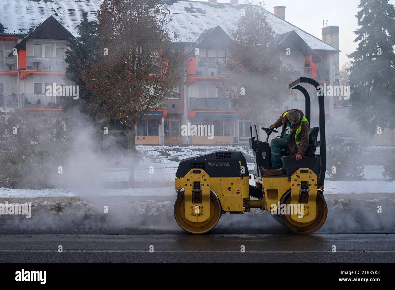 Tarmac roller hi-res stock photography and images - Alamy