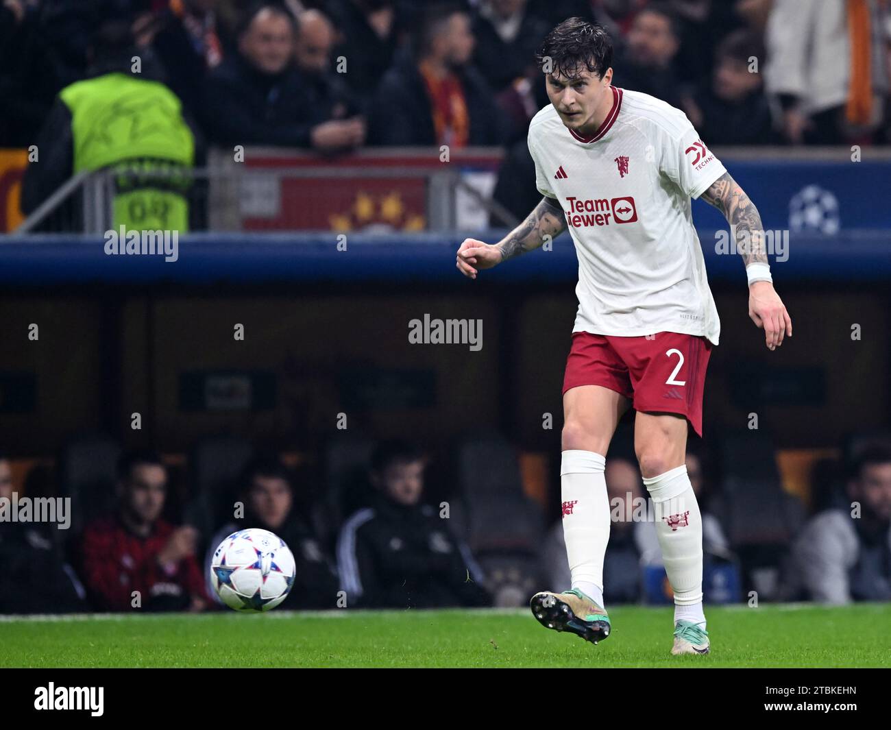 ISTANBUL - Victor Lindelof of Manchester United FC during the UEFA ...