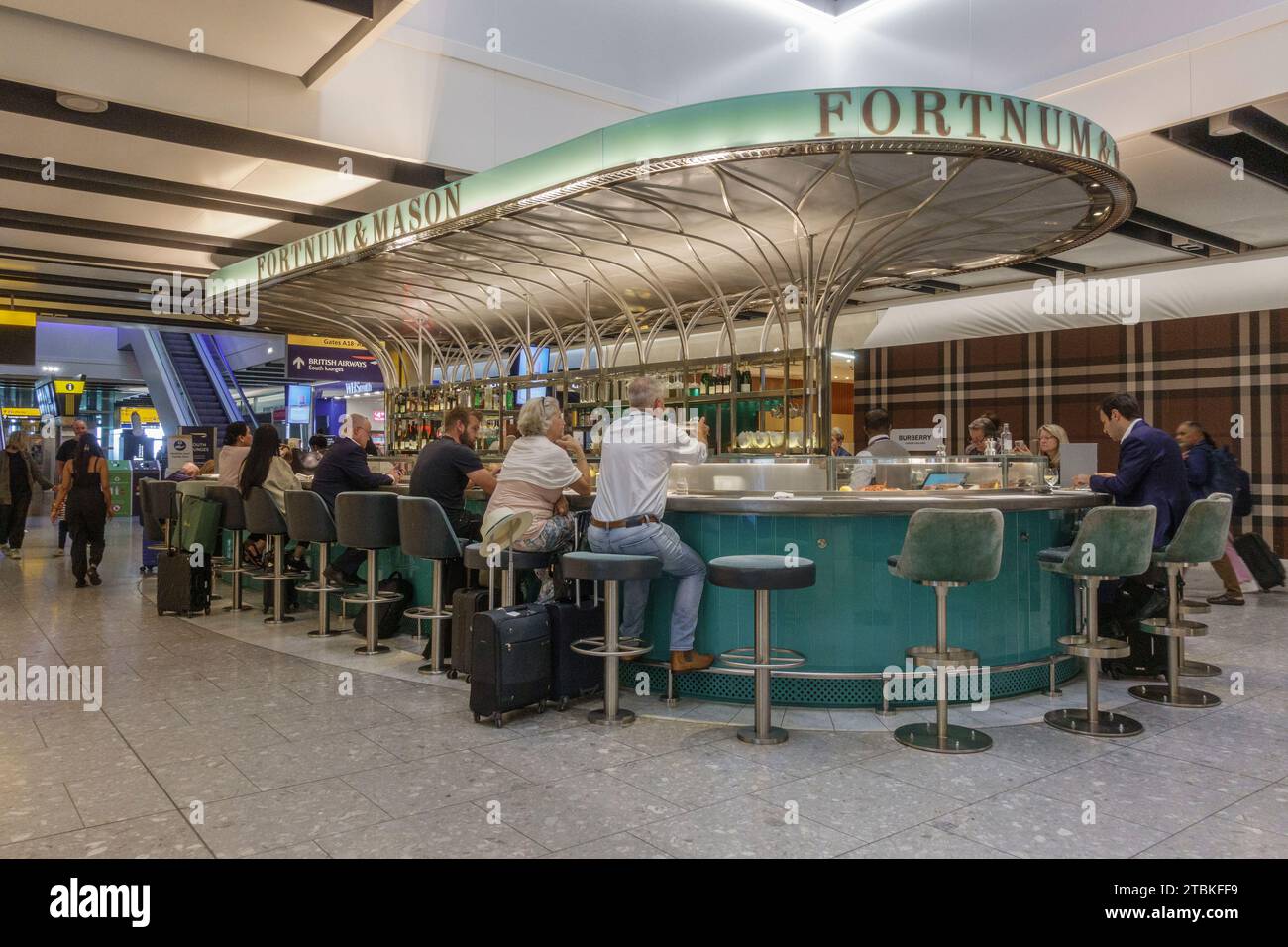 Heathrow t5 fortnum hi-res stock photography and images - Alamy
