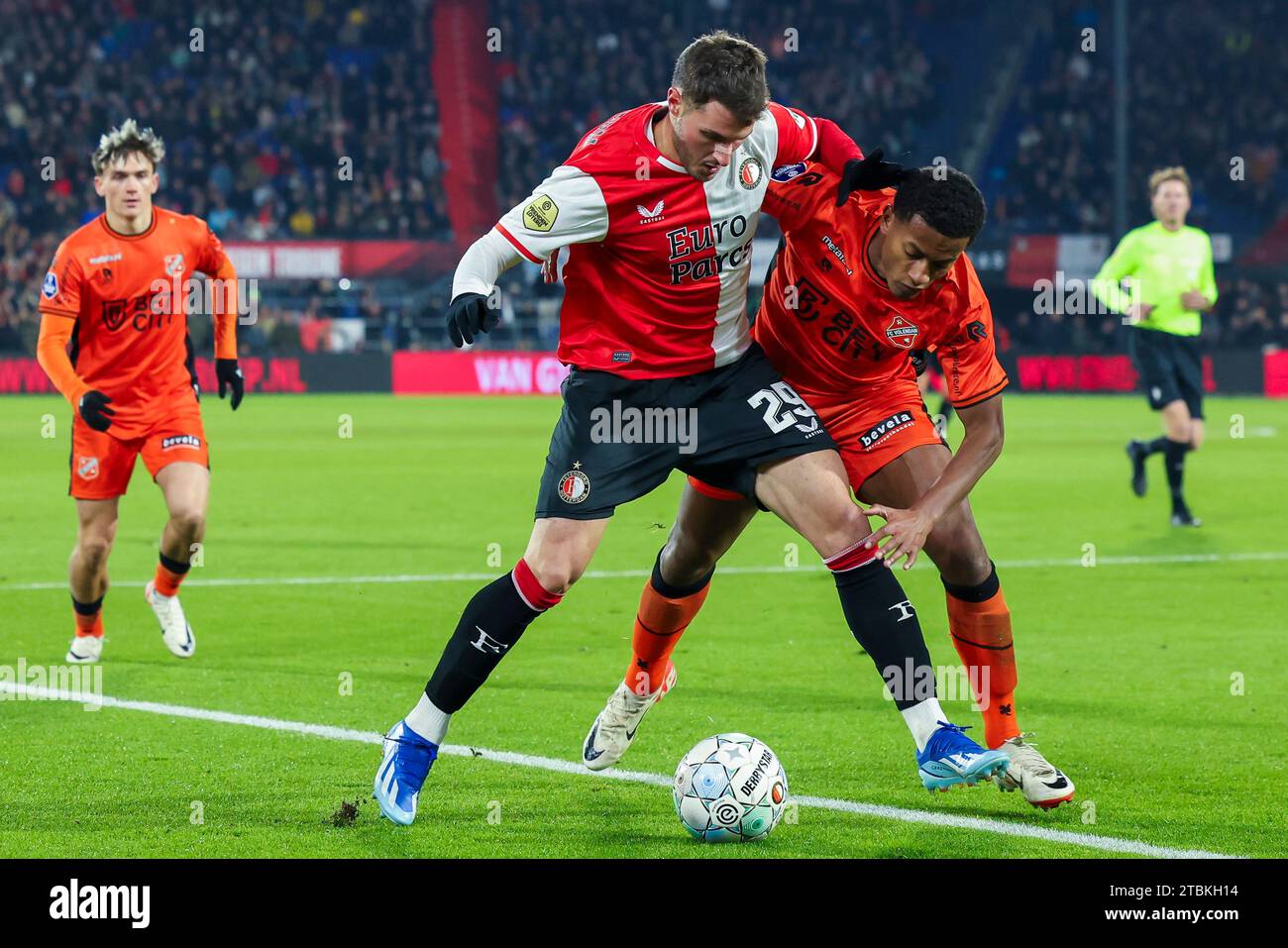 ROTTERDAM, NETHERLANDS - DECEMBER 7: Santiago Gimenez (Feyenoord ...