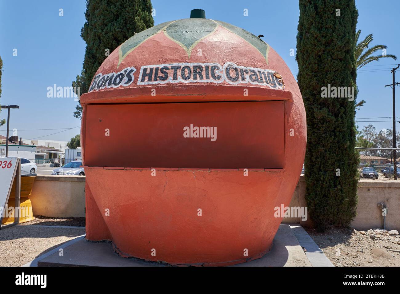 Fontana, California, USA. 2nd June, 2016. The Big Orange moved to Bono ...