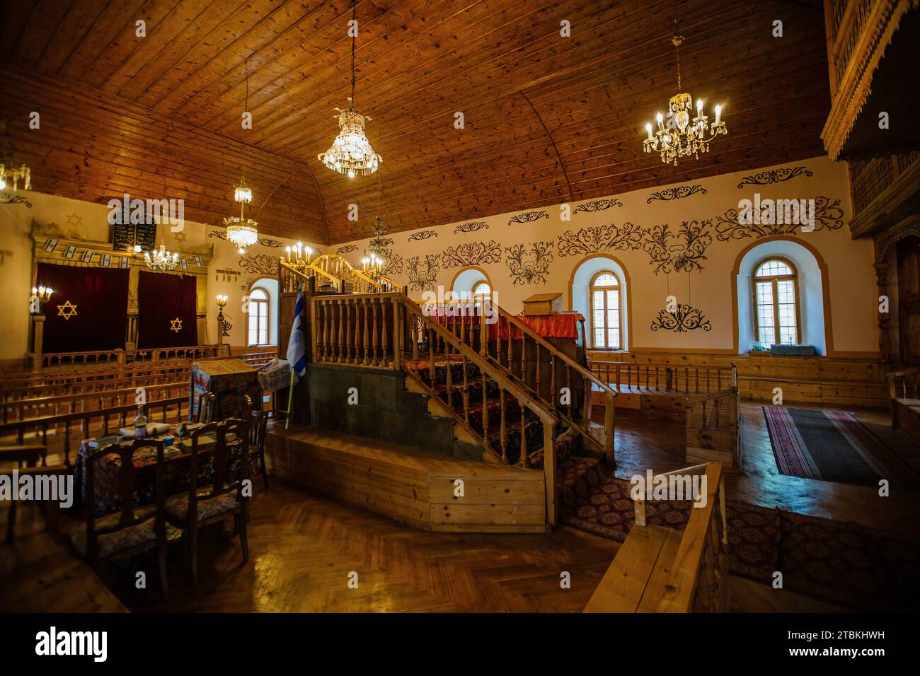Synagogue interior jewish hi-res stock photography and images - Alamy