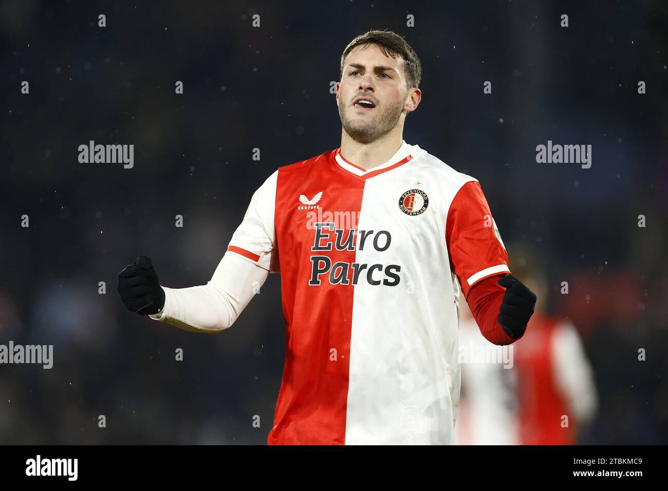 ROTTERDAM - Santiago Gimenez of Feyenoord celebrates the 2-1 during the ...