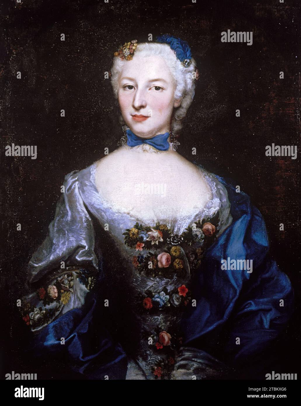 Very low cut dress hi-res stock photography and images - Alamy