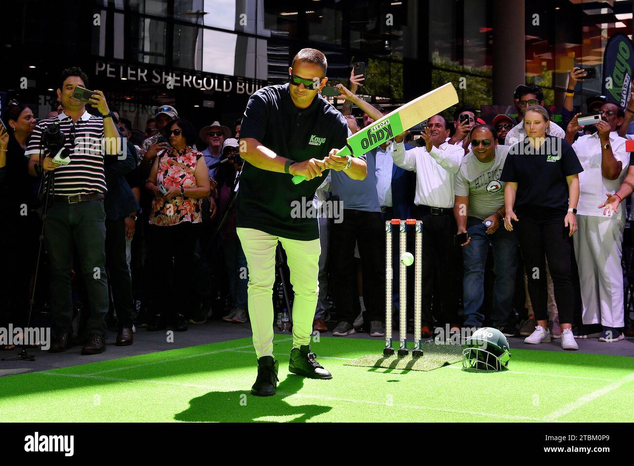 Sydney, Australia. 08th Dec, 2023. Usman Khwaja bats during the Kayo ...