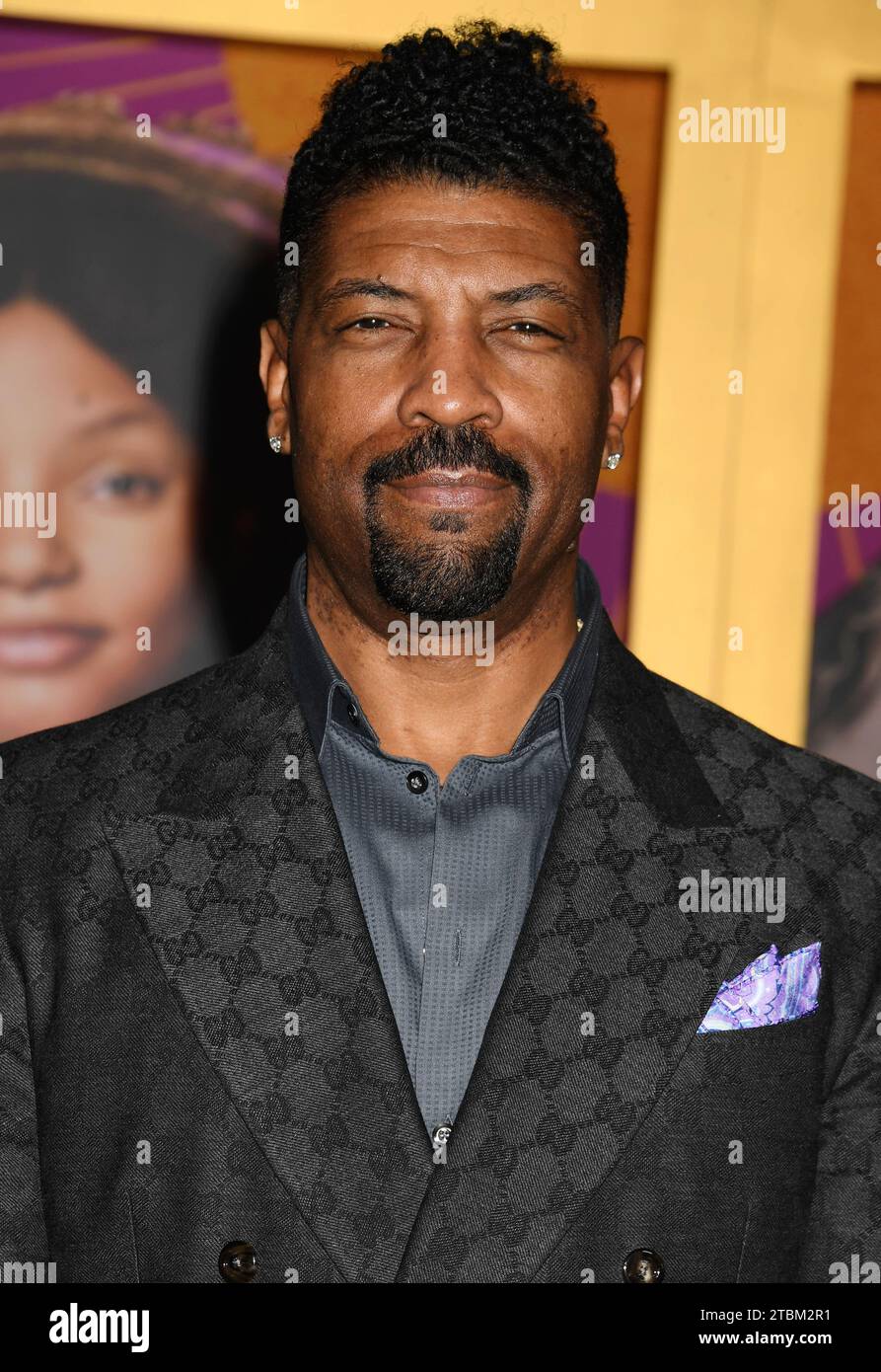 LOS ANGELES, CALIFORNIA - DECEMBER 06: Deon Cole attends the World ...