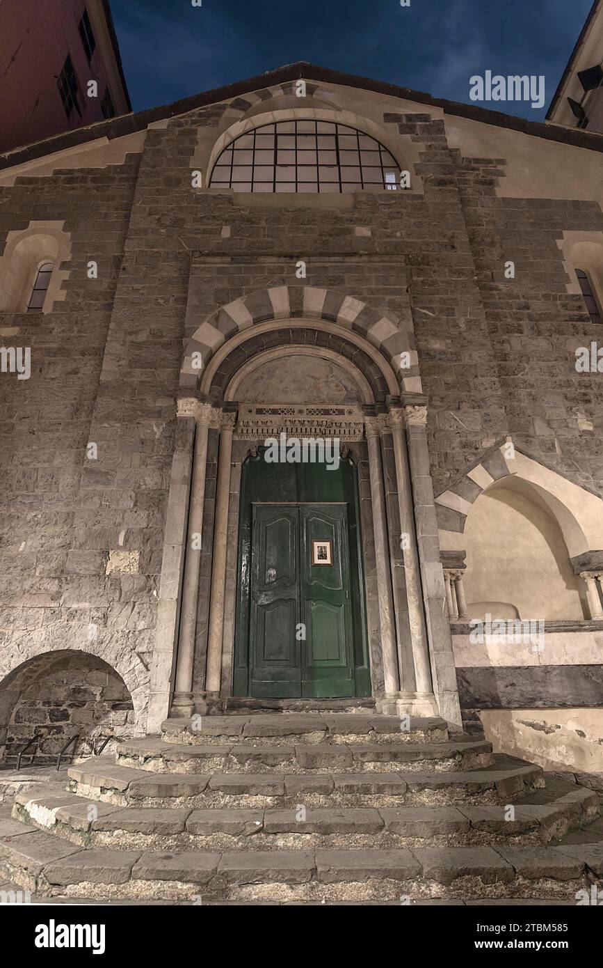 Piazza damiano chiesa hi-res stock photography and images - Alamy