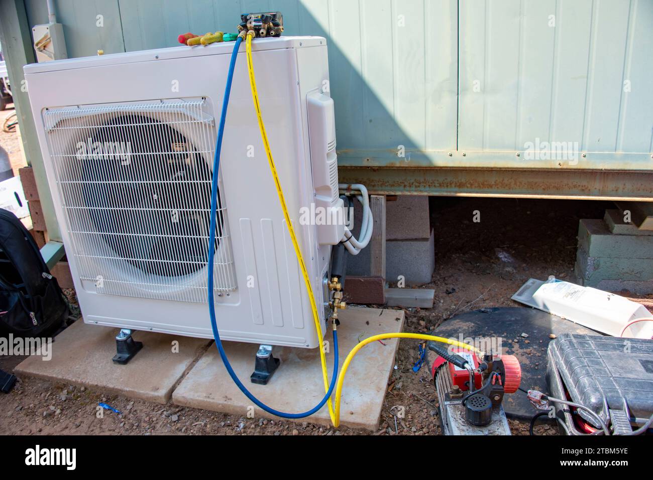 Installation of Air Condition Unit Stock Photo - Alamy