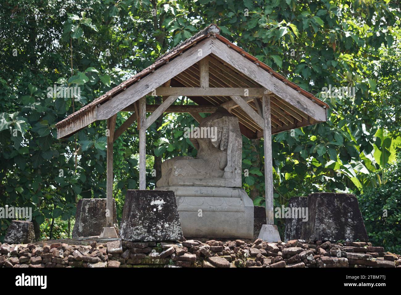 Gayatri Temple is the ruins of a Hindu temple located in Tulungagung ...