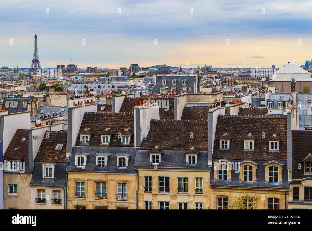 Historic paris photo hi-res stock photography and images - Alamy