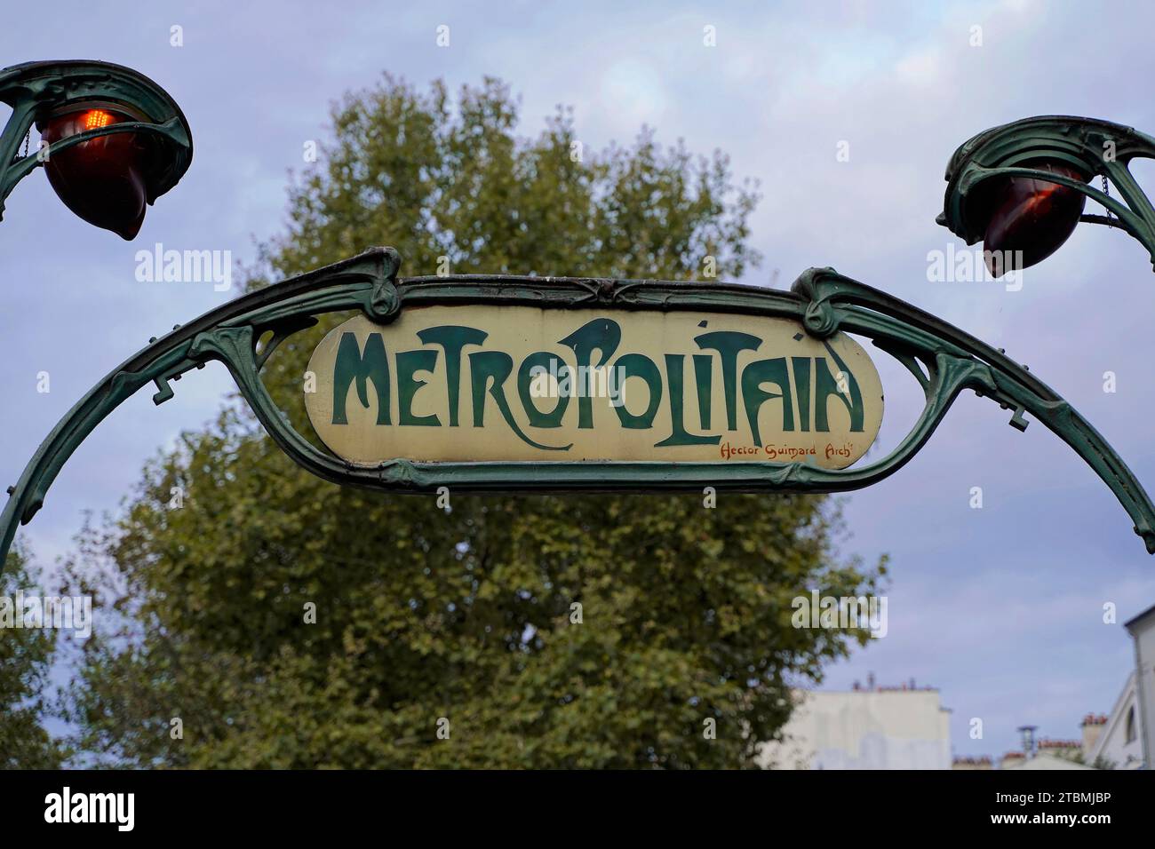 Métropolitain de paris station hi-res stock photography and images - Alamy