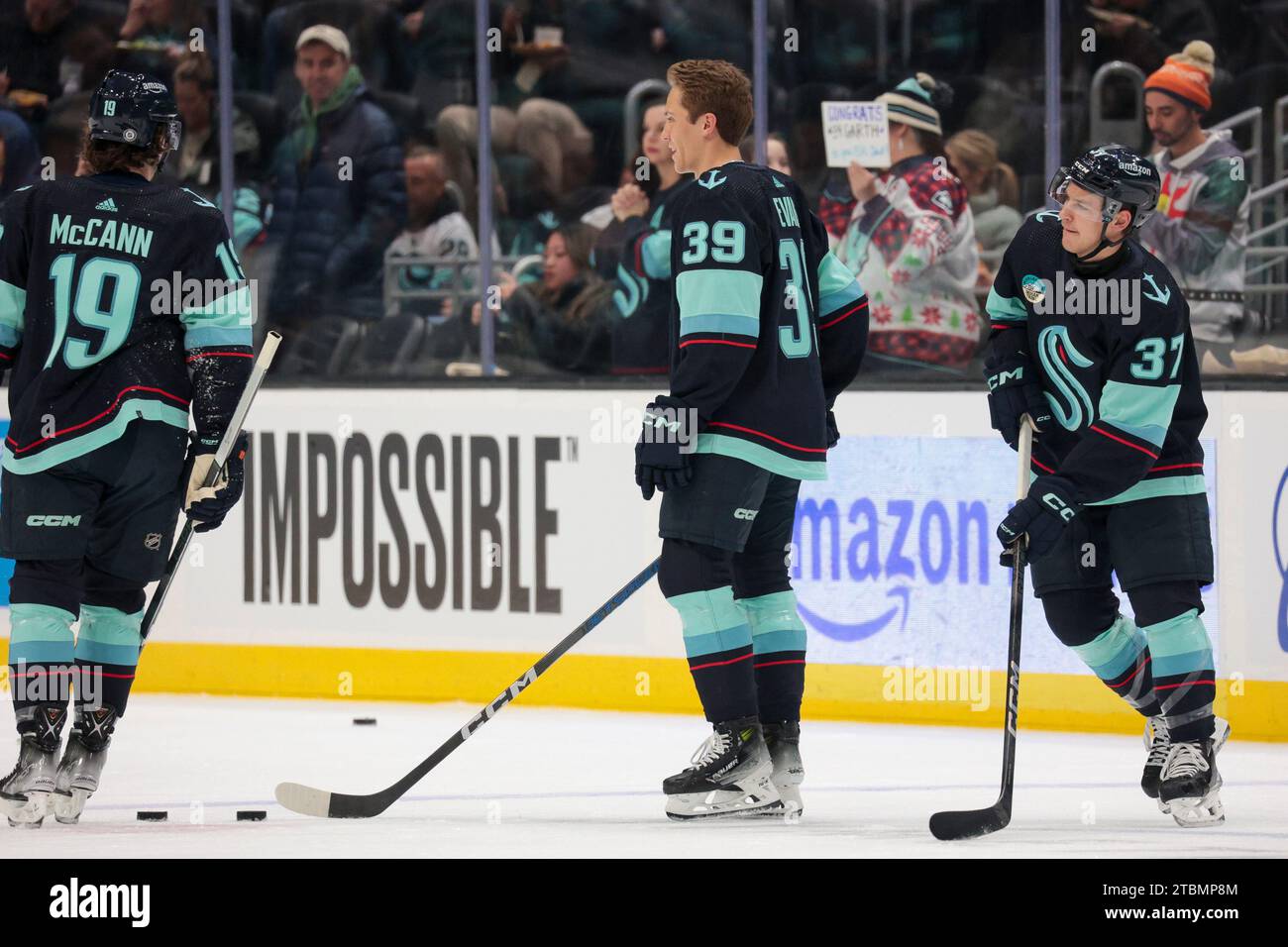 Seattle Kraken defenseman Ryker Evans (39) warms up with left wing ...