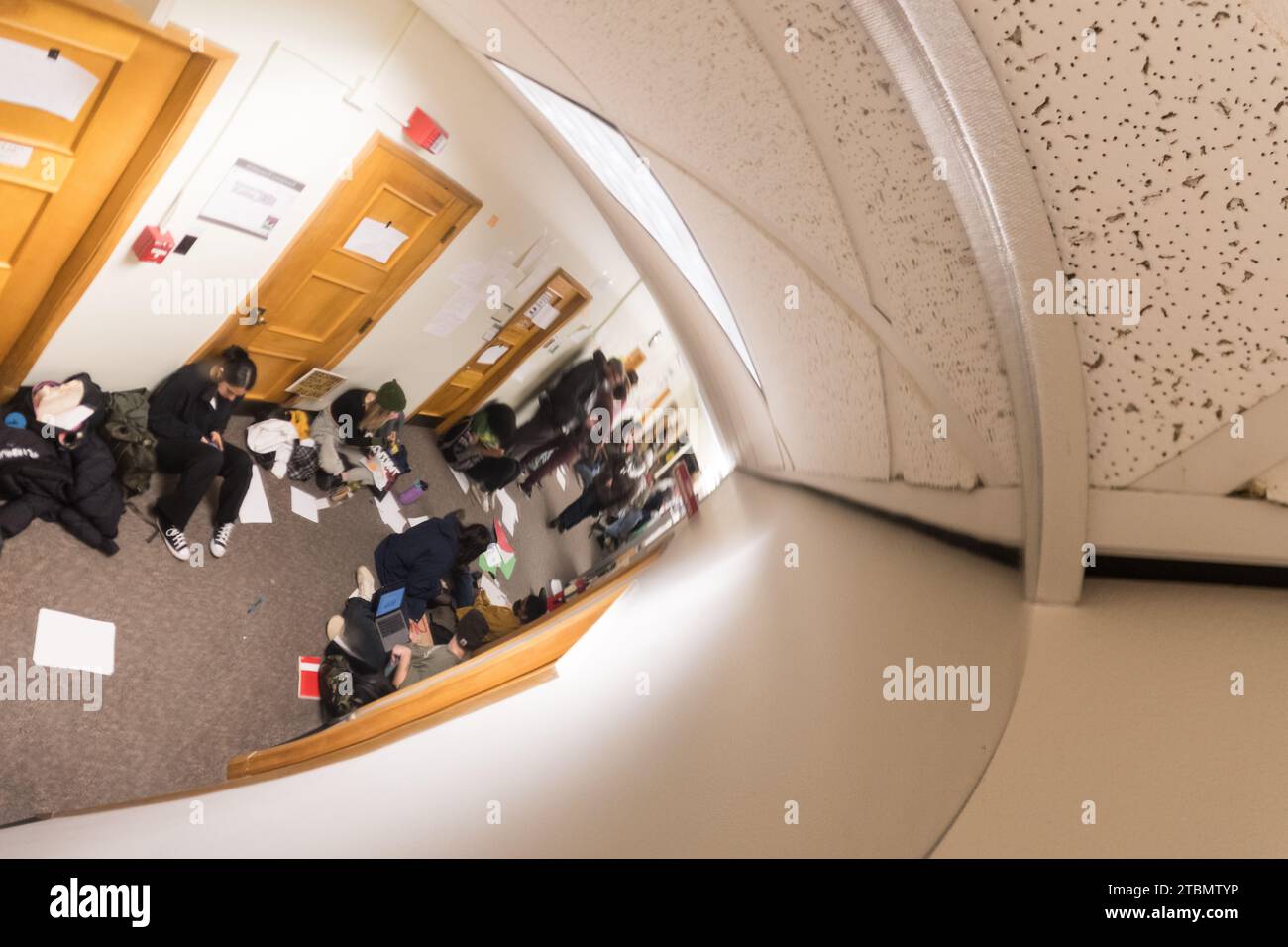 Palestinian resistance group hamas hi-res stock photography and images ...